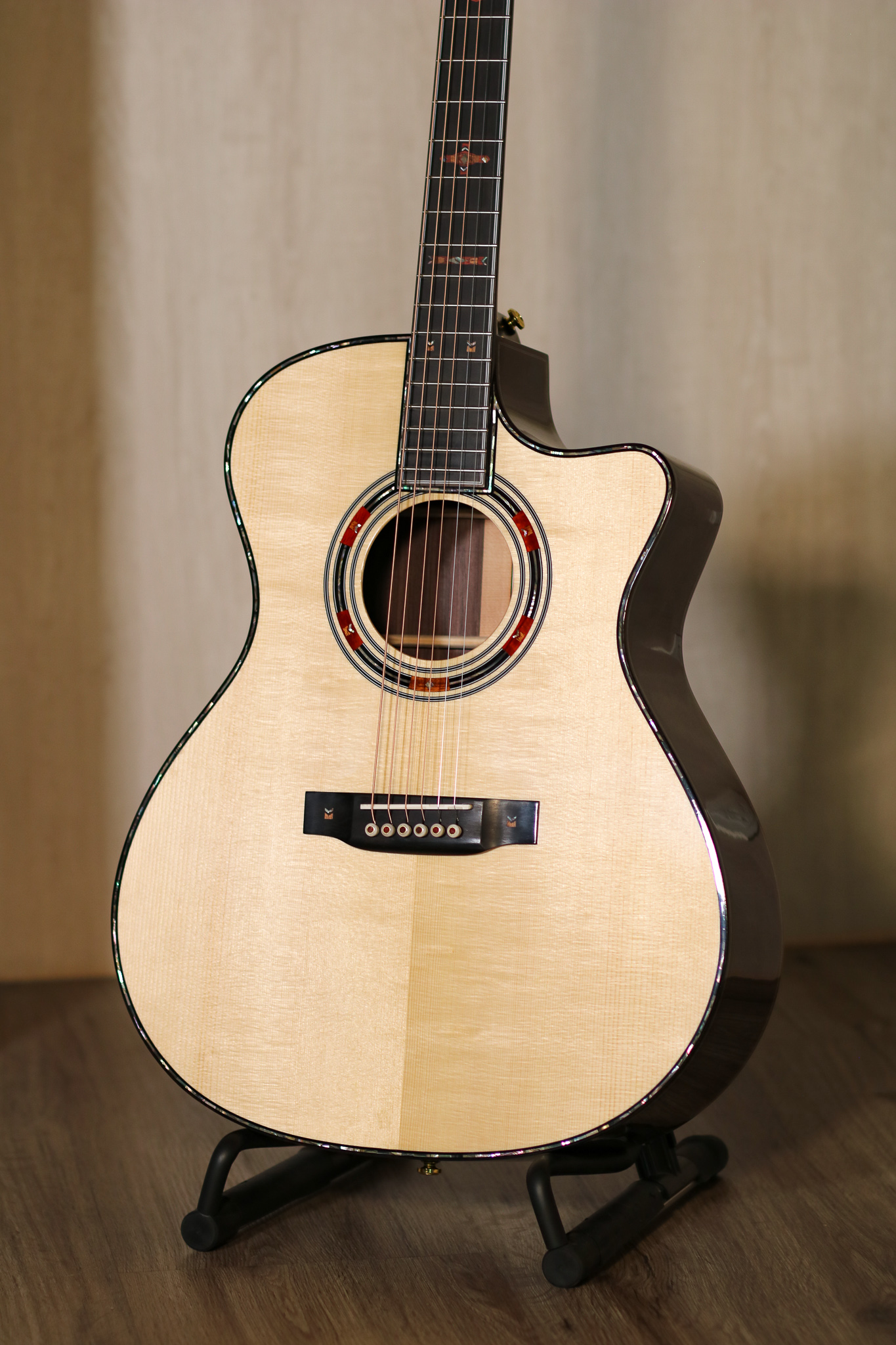 Fonzo Guitar
